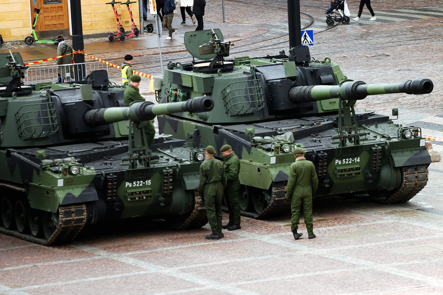GALLERY: National Parade on the Flag Day of the Finnish Defence Forces ...